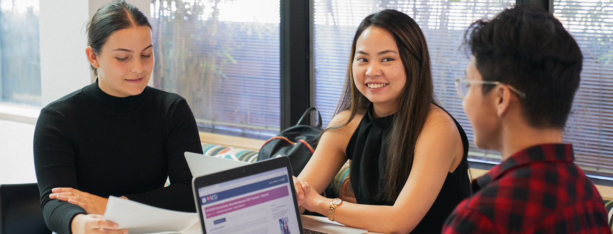 Diploma in Business (ACU Online) | ACU Online courses